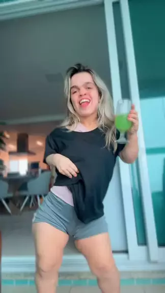 Boom dia #Top10Fazenda #memimei #minigabys #danca