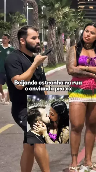 Beijando estranha e enviando pra ex