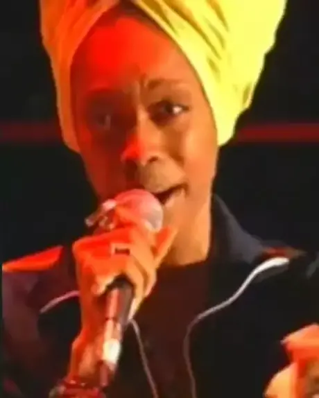 heidi hamilton long tongue | Discover